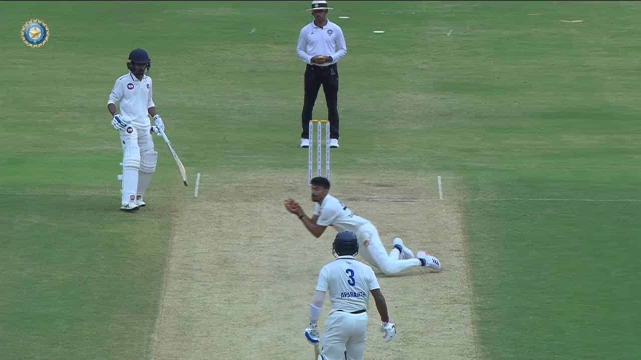 Ranji Trophy 2025-26, Kerala vs Maharashtra: Fantastic diving catches ...